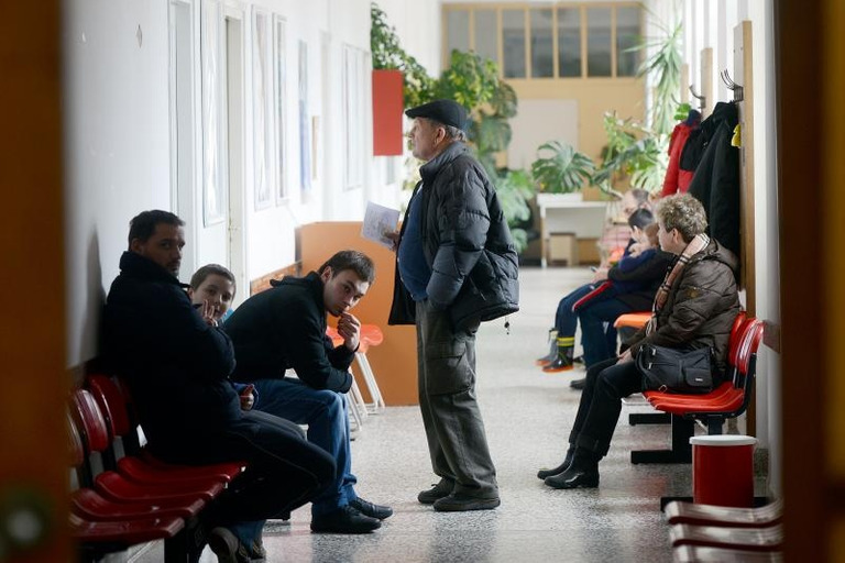 KONTROLE HZZO-a Ako ste na bolovanju smijete li otići u dućan, kafić? - Klik Medija