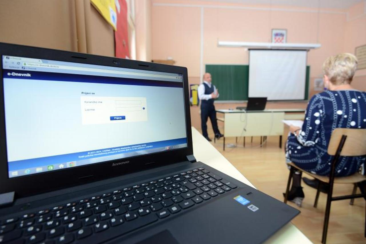 CARNET: Roditelji, redizajniran je e-Dnevnik, evo koje su nove ...