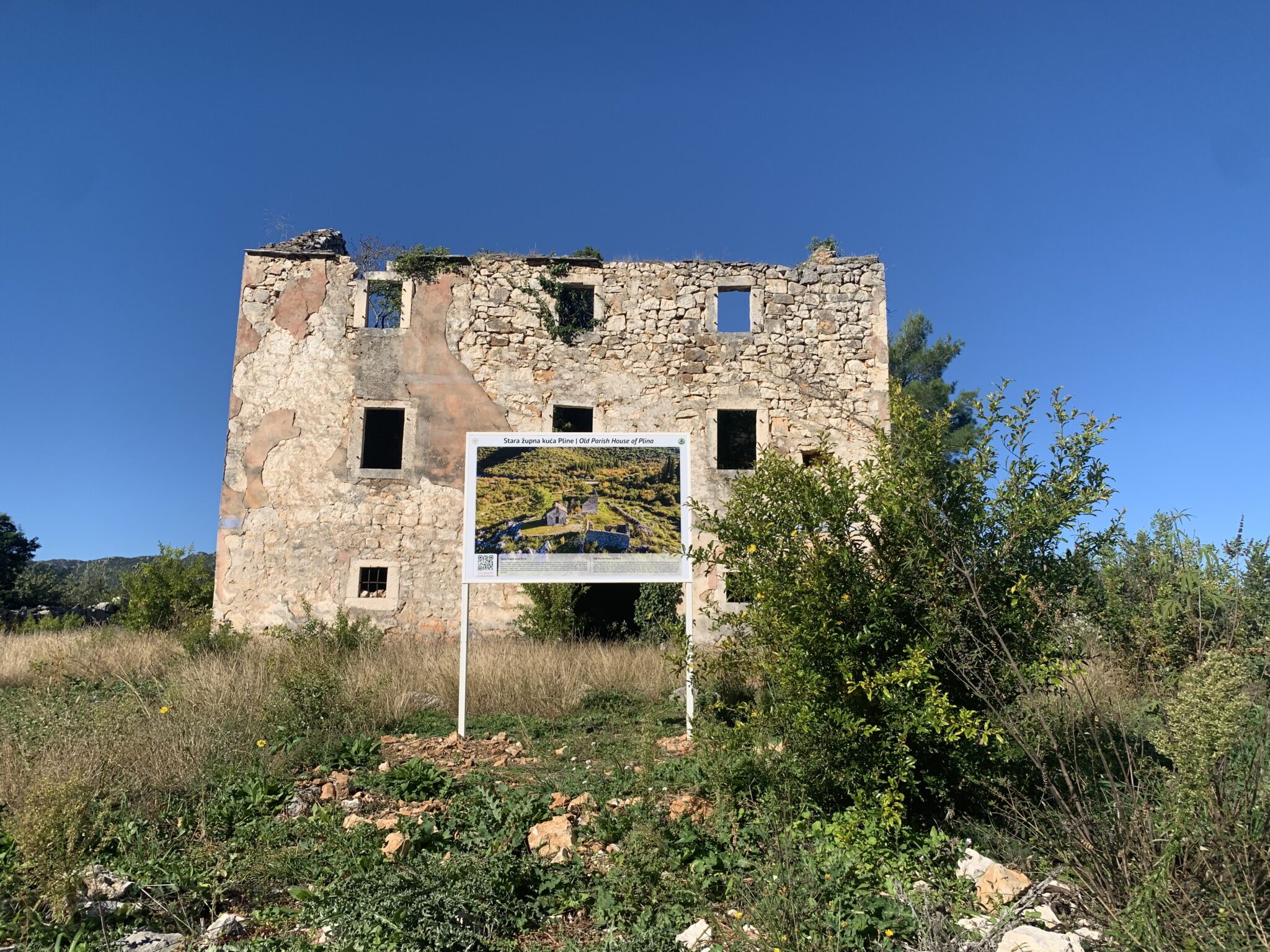 Postavljanje informativnih panela i sadnja maslina u arheološkom parku ...